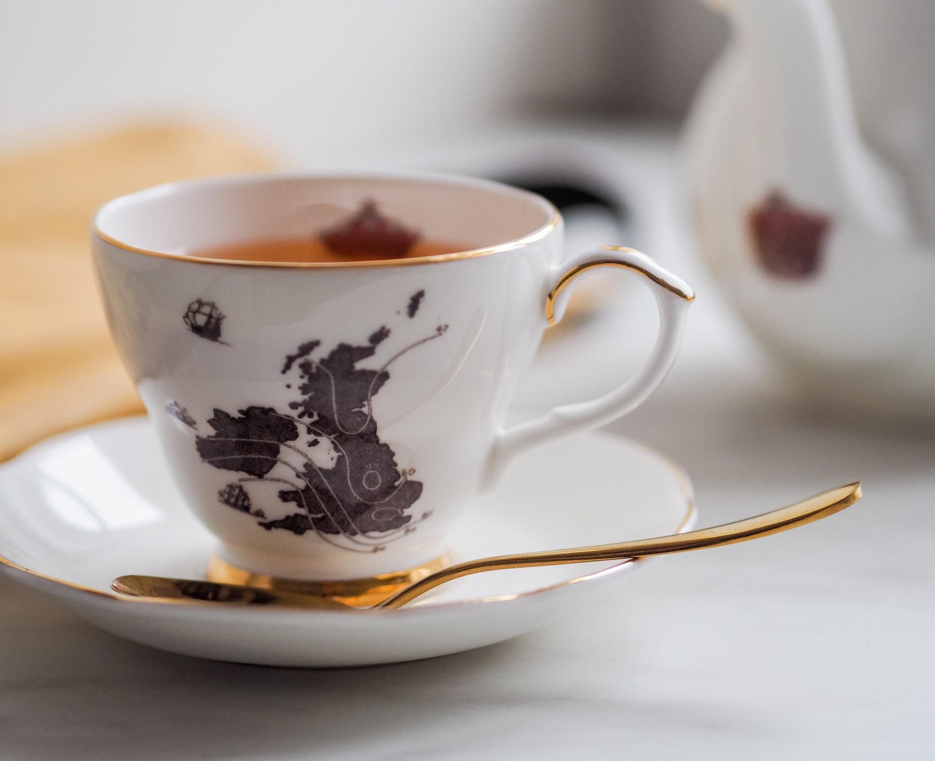 The best gifts for lovers of all things quintessentially British – Ali ...